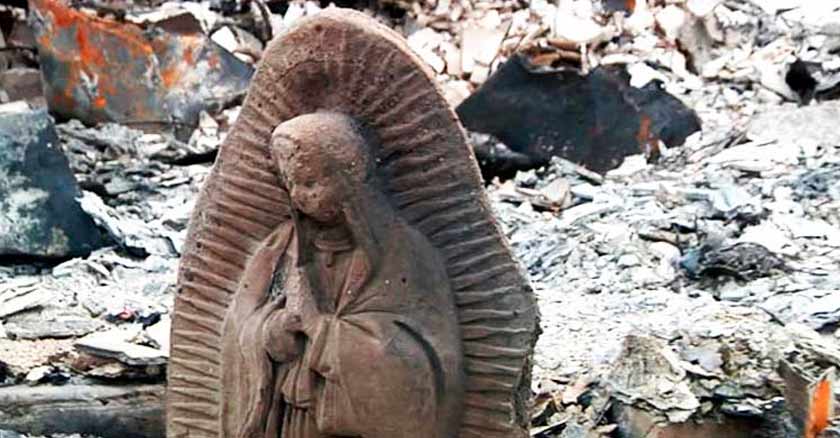 Estatua de Virgen de Guadalupe queda intacta al paso del huracán Harvey.